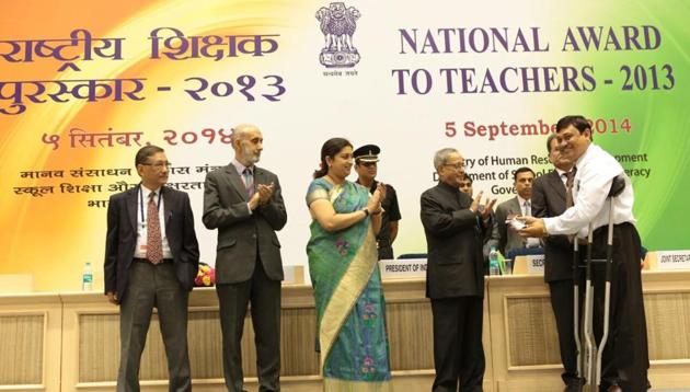 U’khand teacher among 50 contenders of coveted global award | Hindustan ...