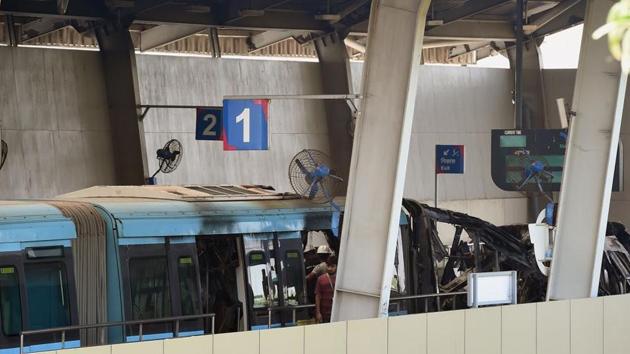 After Mumbai monorail fire, no takers to operate and maintain phase 2 ...