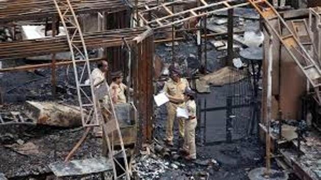 Kamala Mills fire: Fire brigade tells BMC to verify licenses of ...