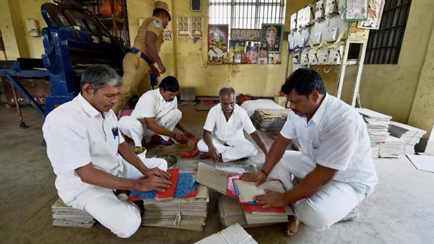 Photos: In Chennai, jail inmates turn demonetised notes into stationery ...