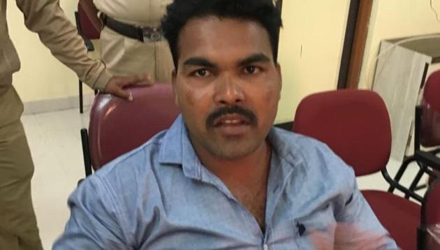 Reserve police constable opens fire near Pune, kills 3| India News