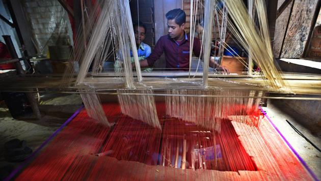 Photos: A silence looms over Varanasi’s famed textile weavers ...