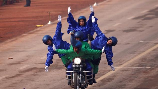 Women daredevils, grand parade, ASEAN leaders mark India’s 69th ...
