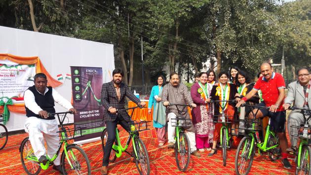 Ardee residents get hi-tech bicycles to solve last mile connectivity ...