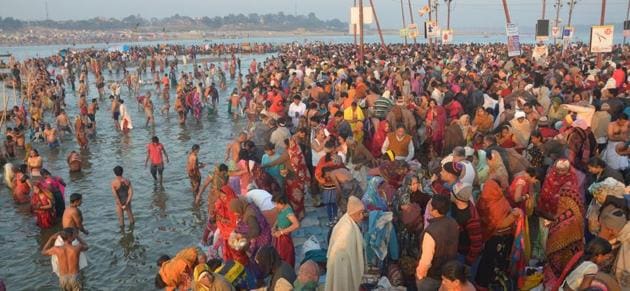 Kalpwas ends with Maghi Purnima ‘snan’ | Hindustan Times