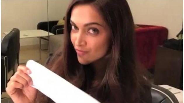 PadMan challenge: Padmaavat queens Deepika Padukone, Aditi Rao Hydari ...