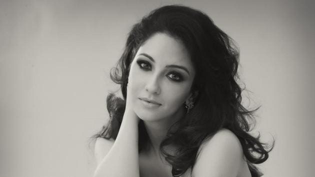 Saumya Tandon meets her die-hard fan who makes a new sketch of the ...
