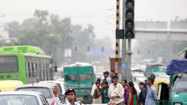 Special drive against lane indiscipline, polluting vehicles from ...