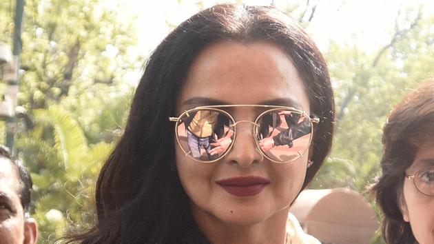 PCMC’s hi-tech school to get Rs.3 crore from actress Rekha’s MP fund ...