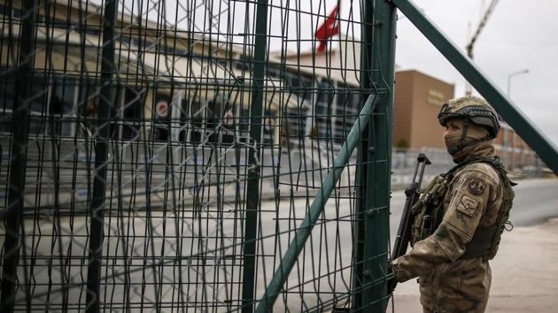Turkey orders detention of 170 soldiers for links to coup plotters ...