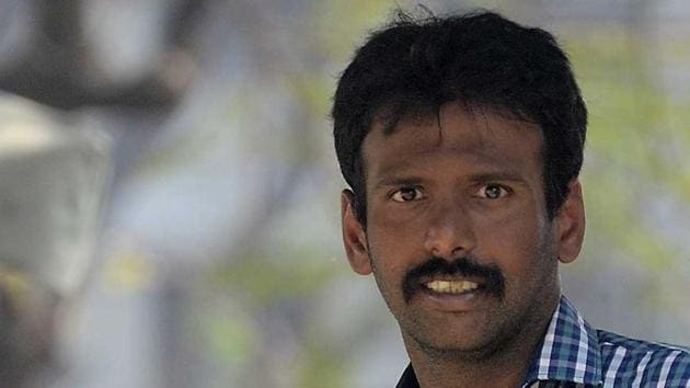 Pune’s ‘ocean seven’ star Rohan More swims the rough seas | Hindustan Times