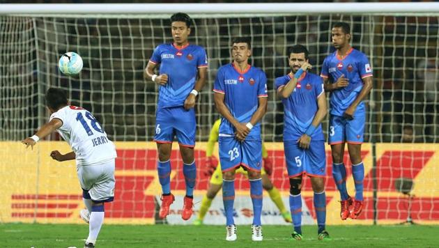 ISL 2018: Tactical Chennaiyin FC rally to hold FC Goa in first leg semi-finals | Football News