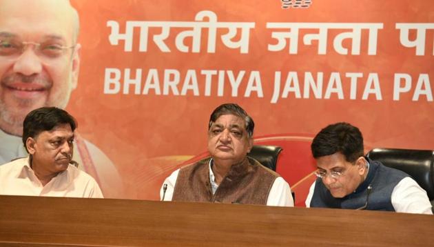 Naresh Agrawal joins BJP, mocks SP for giving Jaya Bachchan Rajya Sabha ...