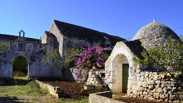 Traveller’s paradise: Discover farms, food and magical stone cottages ...