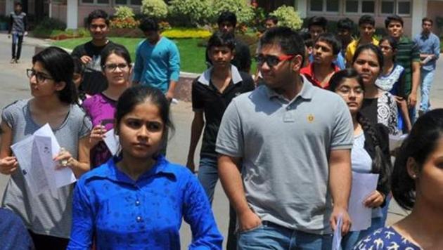 CBSE to set up metal detectors at JEE-Mains exam centres, to screen ...