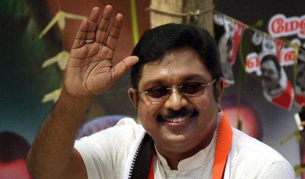 SC stays HC order allotting pressure cooker symbol to Dhinakaran-led ...