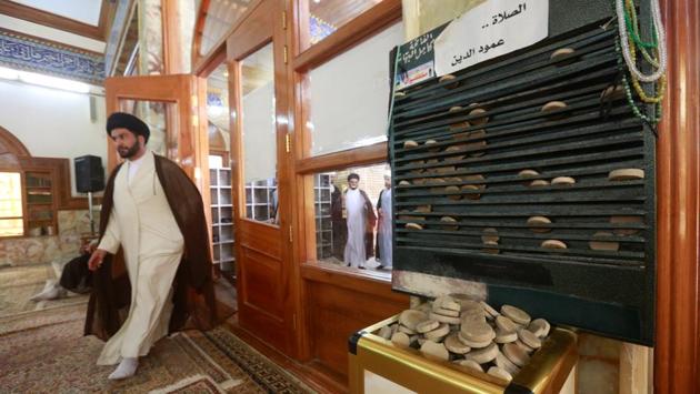 Photos: Making Turbah shrine tablets from the soil at Karbala in Iraq ...