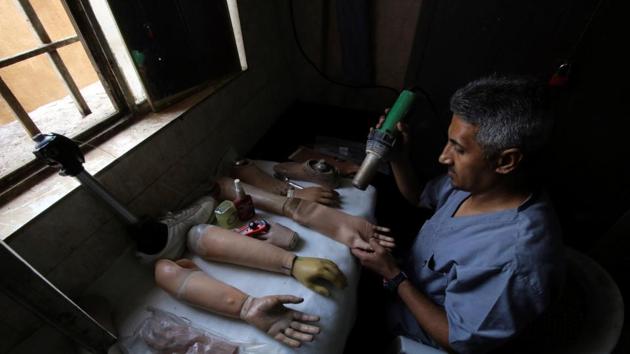 Photos: Al-Bitran, a village of amputees and minefields in Iraq ...