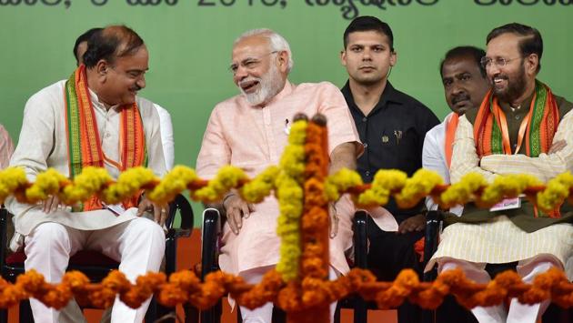 Photos: Rallies, roadshows and rude remarks as Karnataka votes on May ...