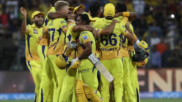 Chennai Super Kings paint Wankhede Stadium yellow with glitzy ...