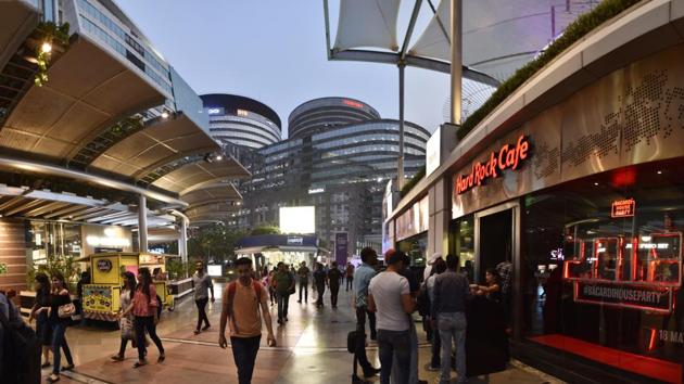 Photos: DLF CyberHub is Gurugram’s big leisure hit | Hindustan Times