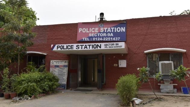 Reeling under vehicle shortage, Gurugram cops hobble after criminals in ...