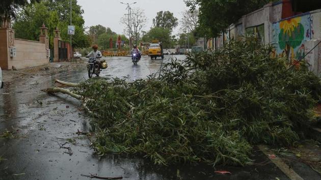 Lightning, strong winds claim seven lives across Rajasthan | Hindustan Times
