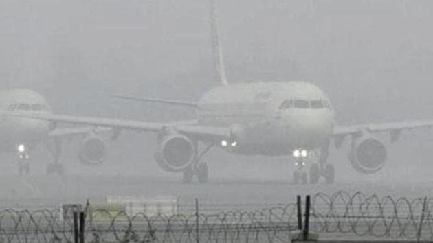 Haze engulfs Shimla, flights grounded| India News
