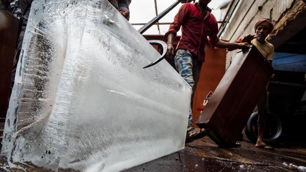 Photos: Keeping cool in Delhi, one ice block at a time | Hindustan Times