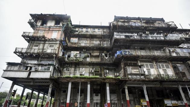 Esplanade Mansion is a disaster waiting to happen: Bombay HC | Mumbai news