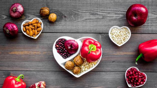 Reduce cholesterol levels naturally with these 7 items in your diet ...