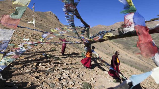 Photos: As winter approaches, Himalayan Buddhists prepare for isolation ...
