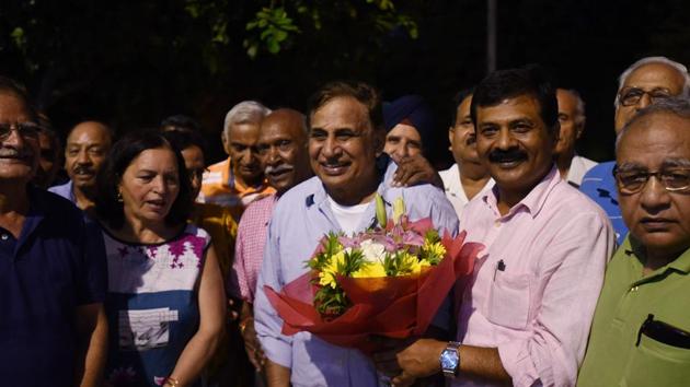 Retired colonel granted bail, constable clerk suspended | Hindustan Times