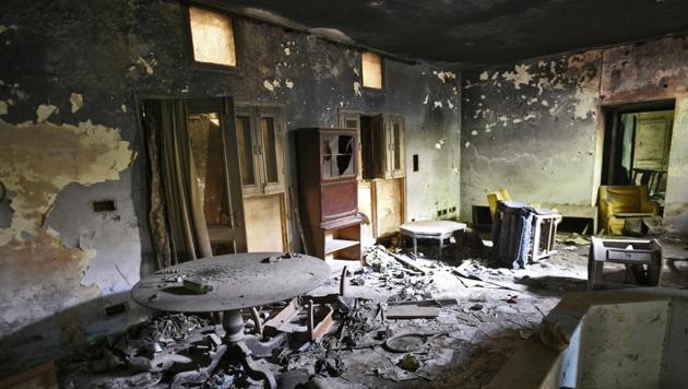 Photos: 2006 Nithari horror house stands hollowed out, in ruin ...