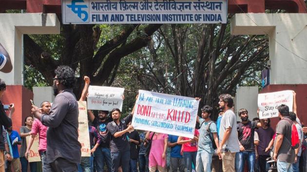 FTII students boycott academics following accident using substandard ...