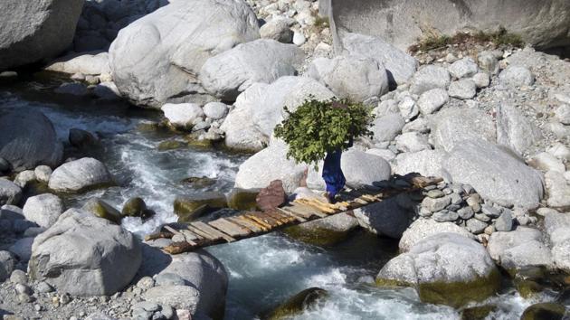 From Autumn in Kashmir to Delhi’s pollution menace: India this week ...