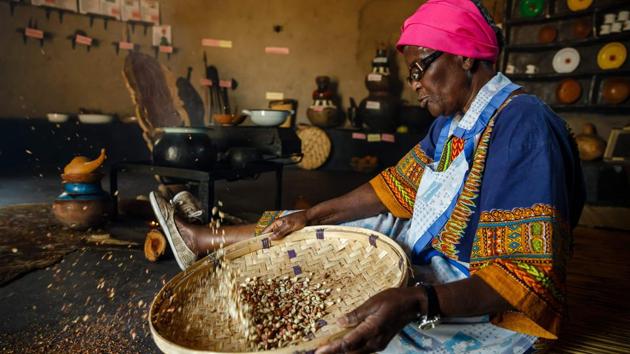 Zimbabwe’s village in the city tries to preserve local traditions ...