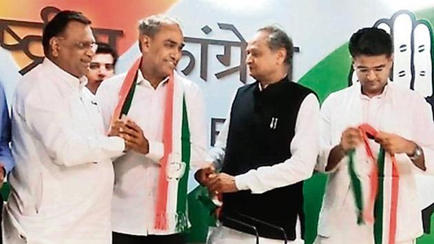 Top BJP leaders join Congress in Rajasthan | Hindustan Times