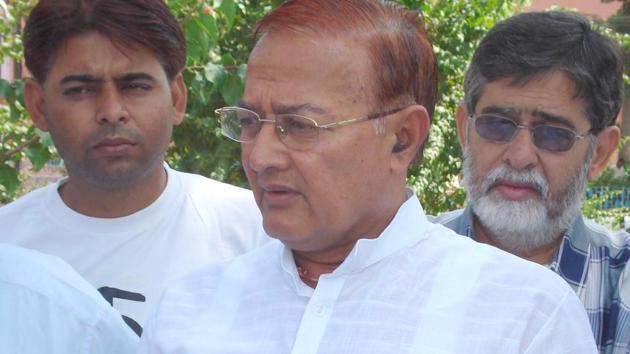 Congress’ BD Kalla to contest against brother-in-law Gopal Joshi of BJP ...