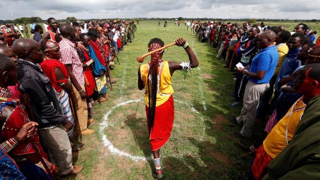 Photos: Warriors hunt cash not lions in Kenya’s Maasai Olympics ...