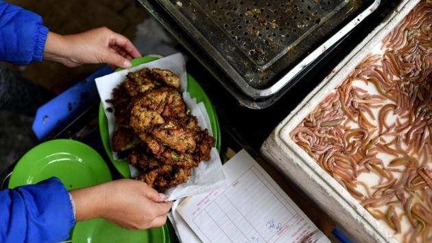 Photos: Critter fritters a winter delight for Hanoi diners | Hindustan ...