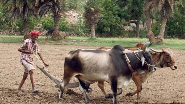 States struggle to fulfill loan waivers | Latest News India - Hindustan ...