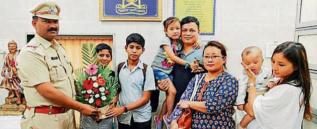 2 Class 9 boys save 7-year-old as she tries to alight moving train in ...