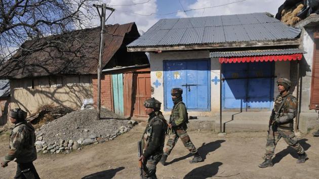 Hizbul Militant His Minor Accomplice Held In Jammu And Kashmirs