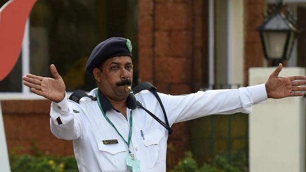 Traffic cops fined half of Goa’s 14.59 lakh population in 2018 | Latest ...