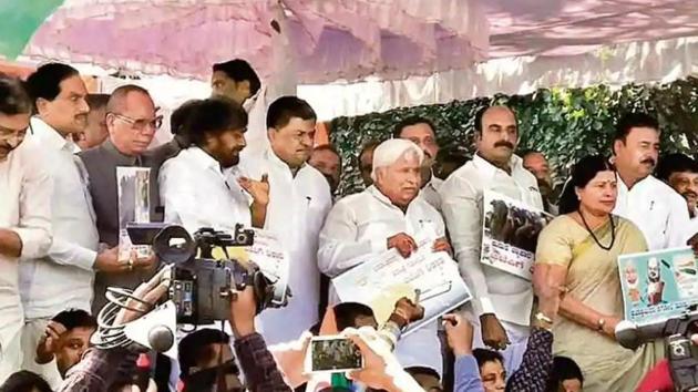 Congress downplays alleged fight between 2 MLAs in Bengaluru, BJP ...