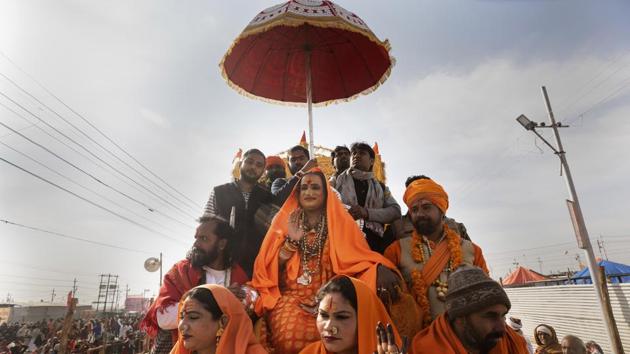 Photos: Indian transgender activist shakes up Kumbh with Kinnar Akhara ...
