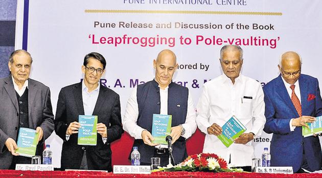 Leapfrogging to Pole-vaulting book launched in Pune | Hindustan Times