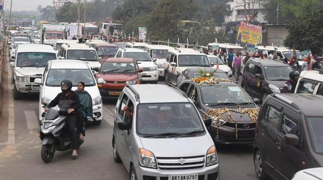 HC asks Bihar government to act against pollution, traffic chaos in ...
