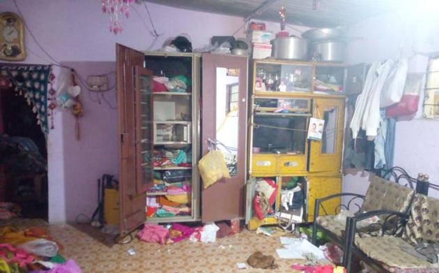 Robbers hit home, assault family of five, flee with goods worth ₹4 L in ...